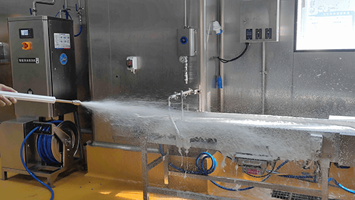 How a Foam Cleaning Machine Can Revolutionize Your Food Factory ...
